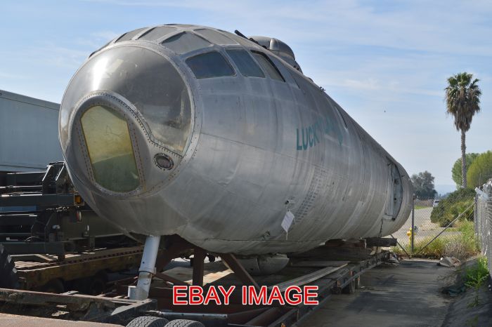 PHOTO HELICOPTER BOEING WB-50D SUPERFORTRESS [46-0010] 'LUCKY LADY II ...